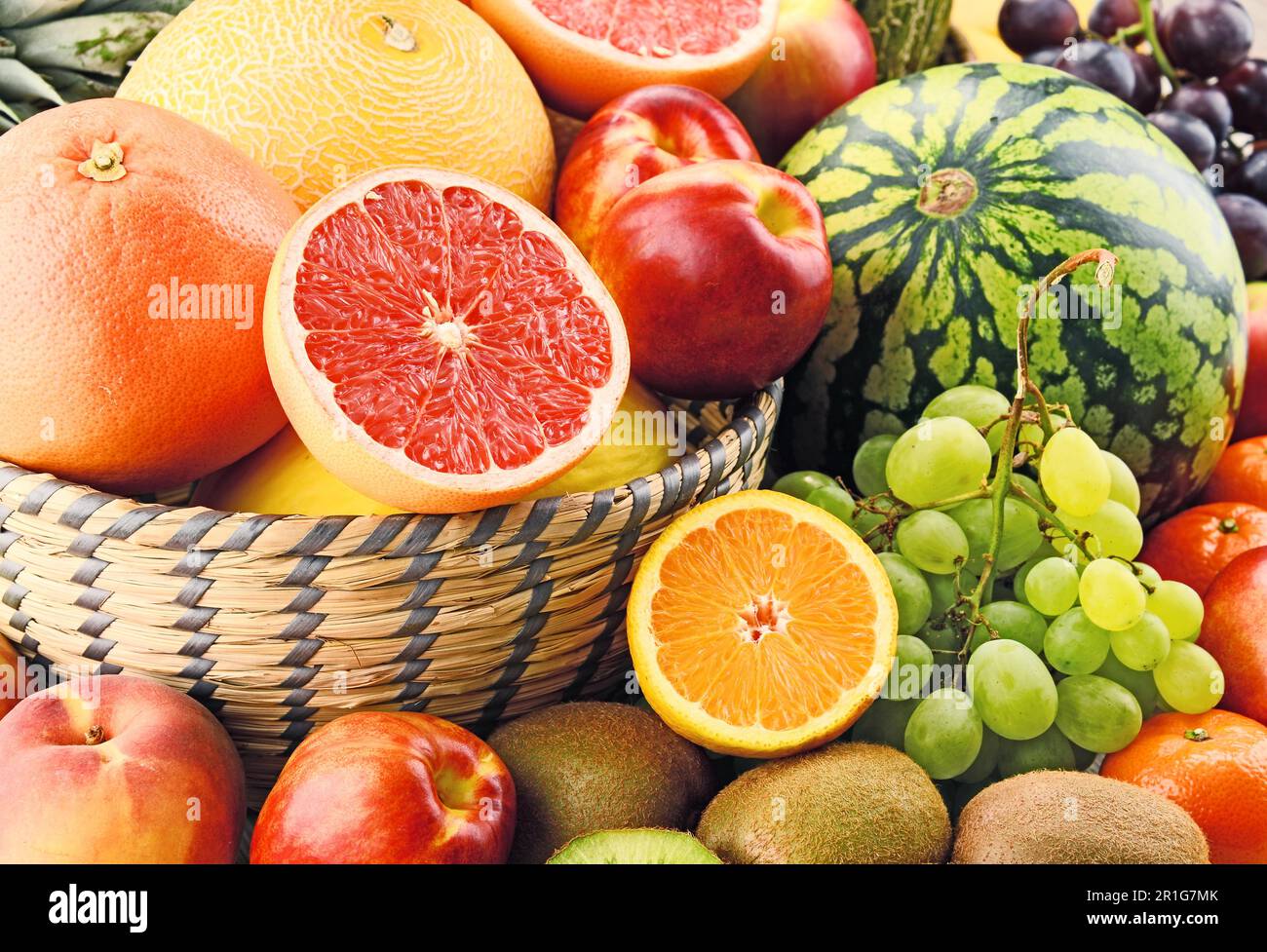 Banana fruit stand hi-res stock photography and images - Alamy