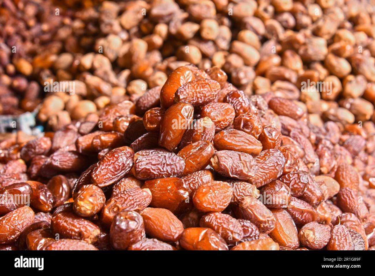 Fruit dates stand old market hi-res stock photography and images - Alamy