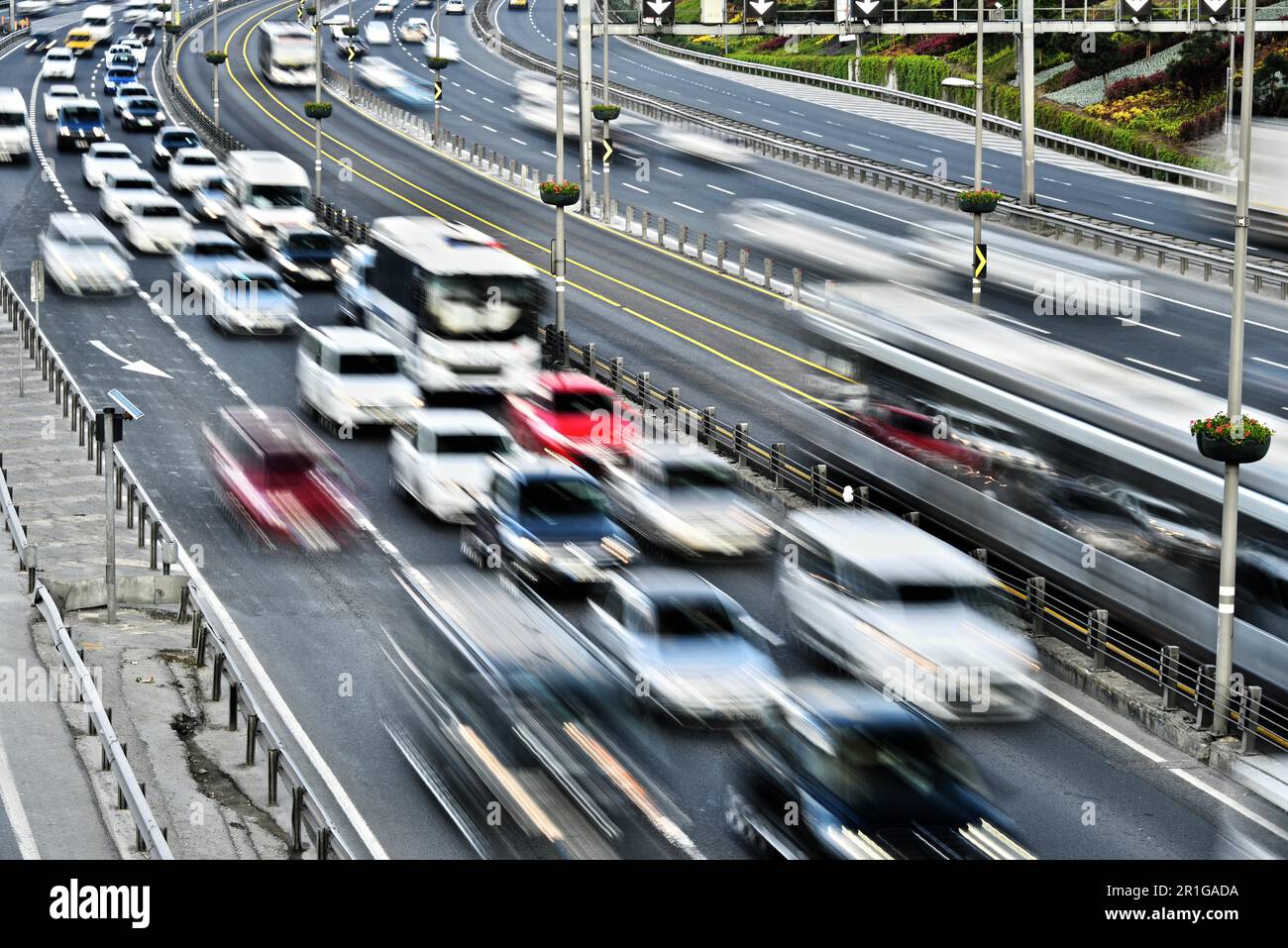 Controlled-access highway in Istanbul during rush hour Stock Photo - Alamy