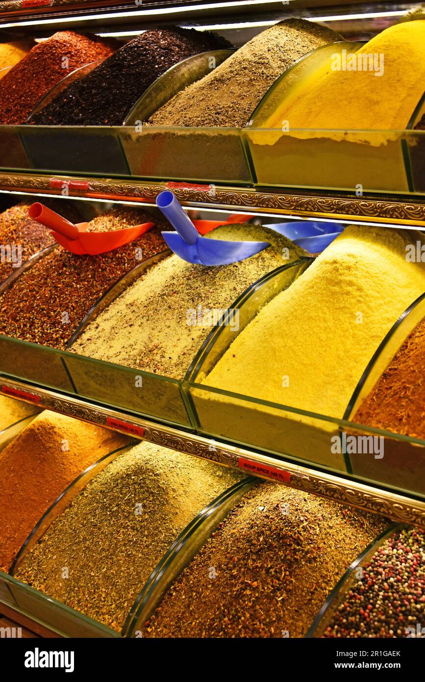 Variety of spices on the Grand Bazaar in Istanbul, Turkey Stock Photo ...