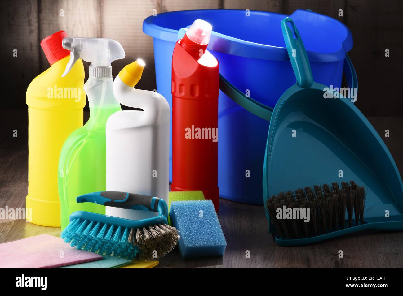 Variety of detergent bottles and chemical cleaning supplies Stock Photo ...