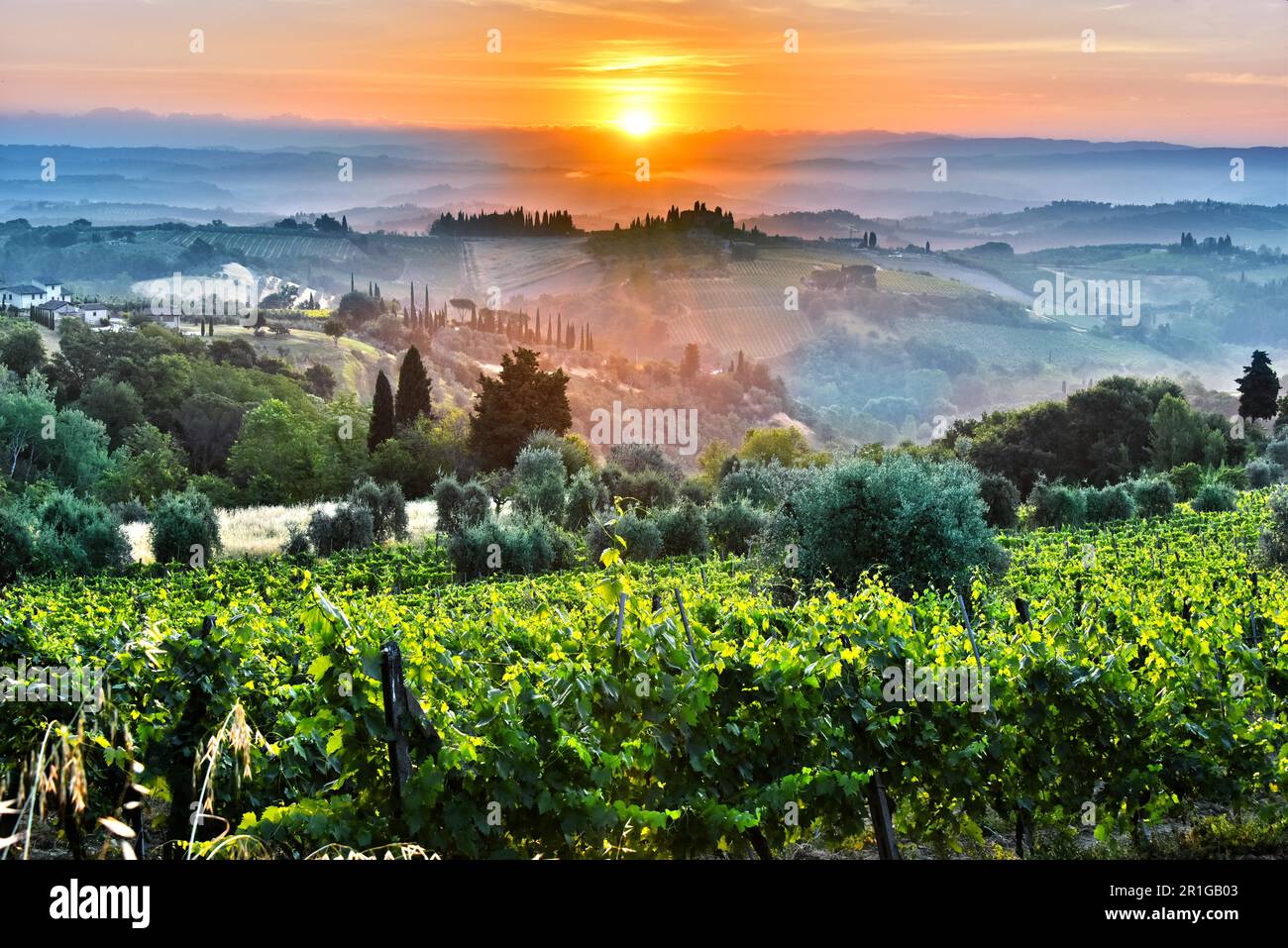 Landscape view of Tuscany, Italy during sunrise Stock Photo - Alamy