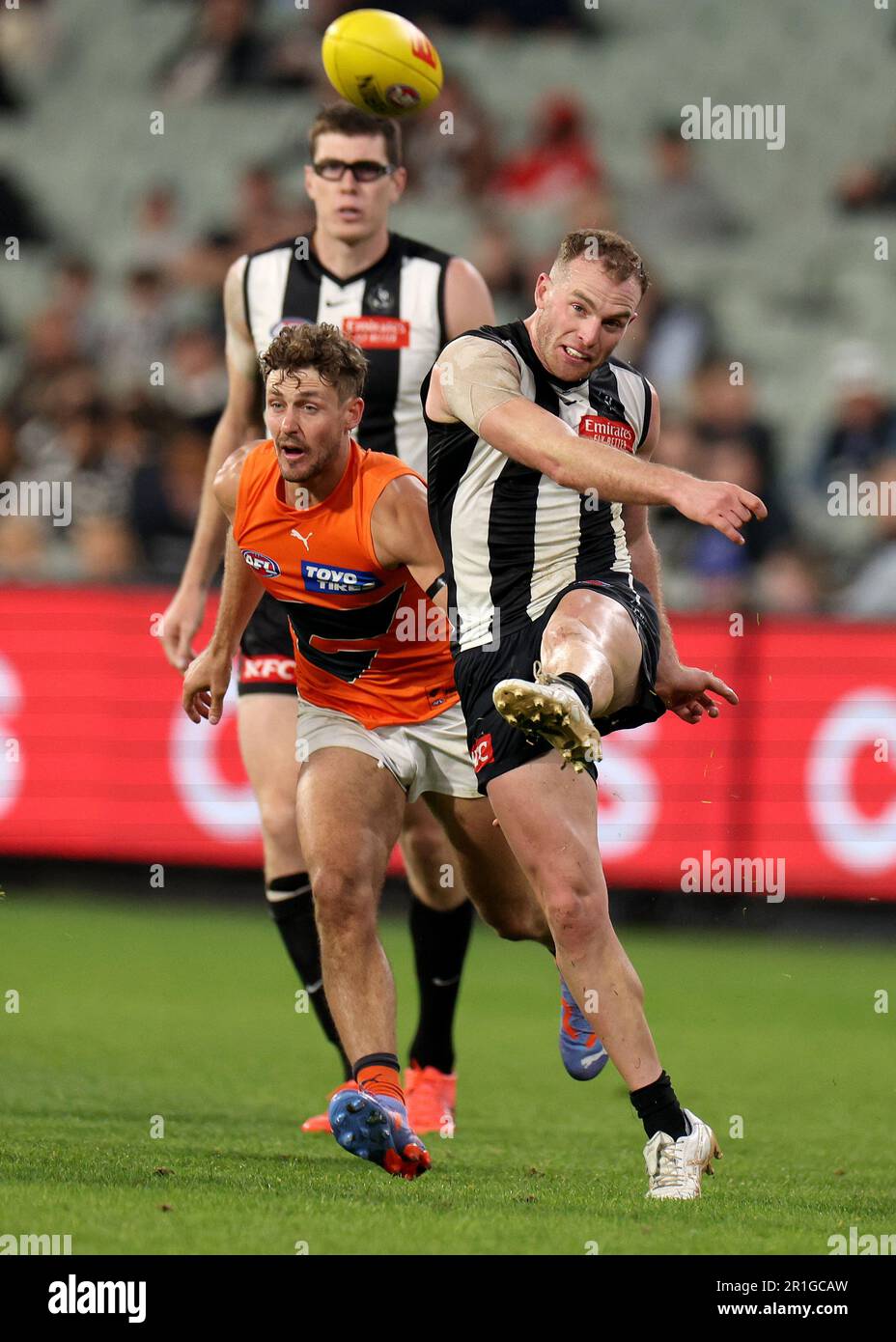 Tom Mitchell of the Magpies in action during the AFL Round 9 match ...