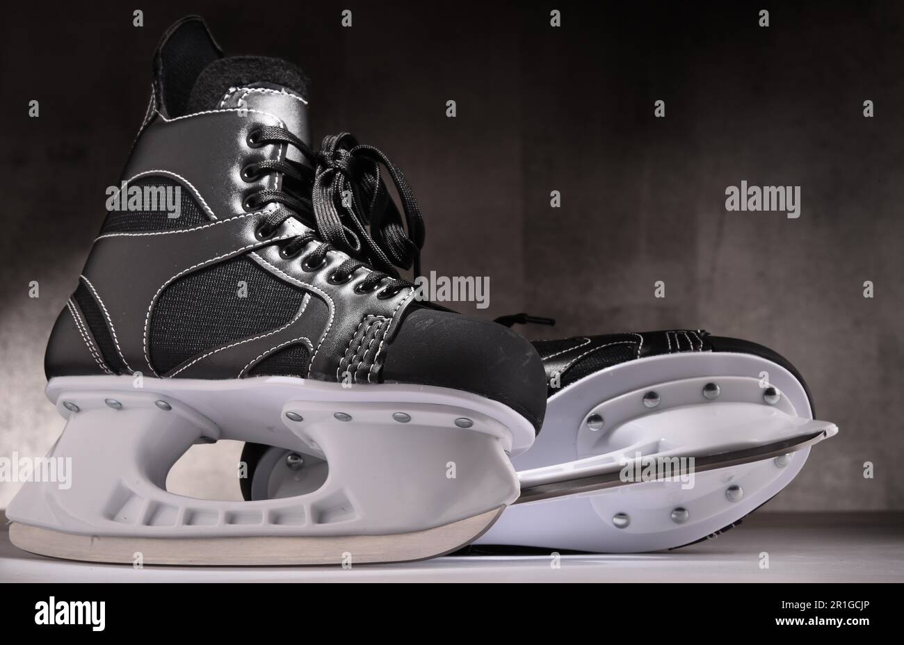 Pair of ice hockey skates Stock Photo - Alamy