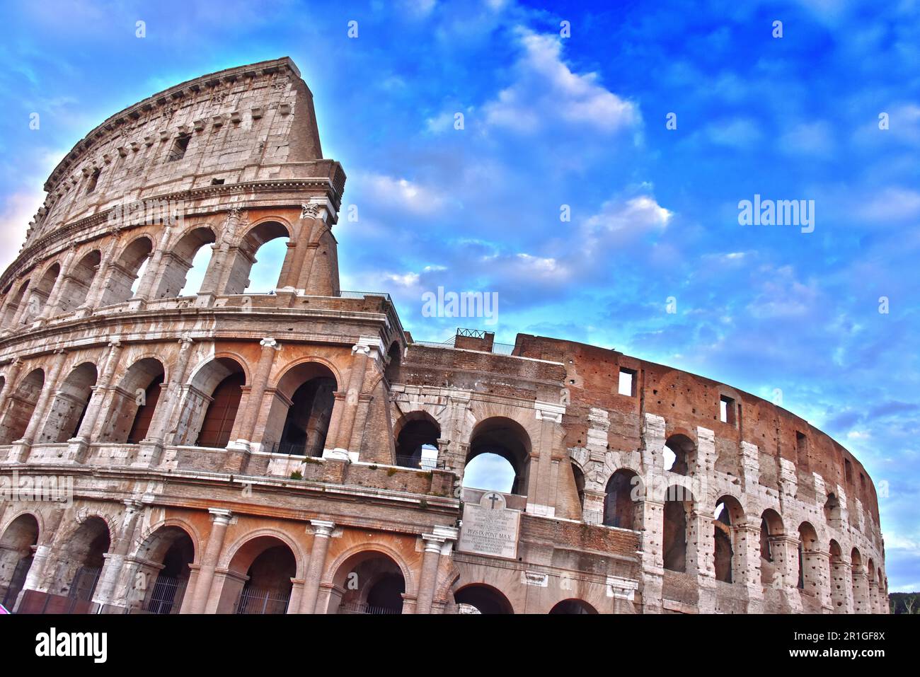 World known landmark symbol rome hi-res stock photography and images ...