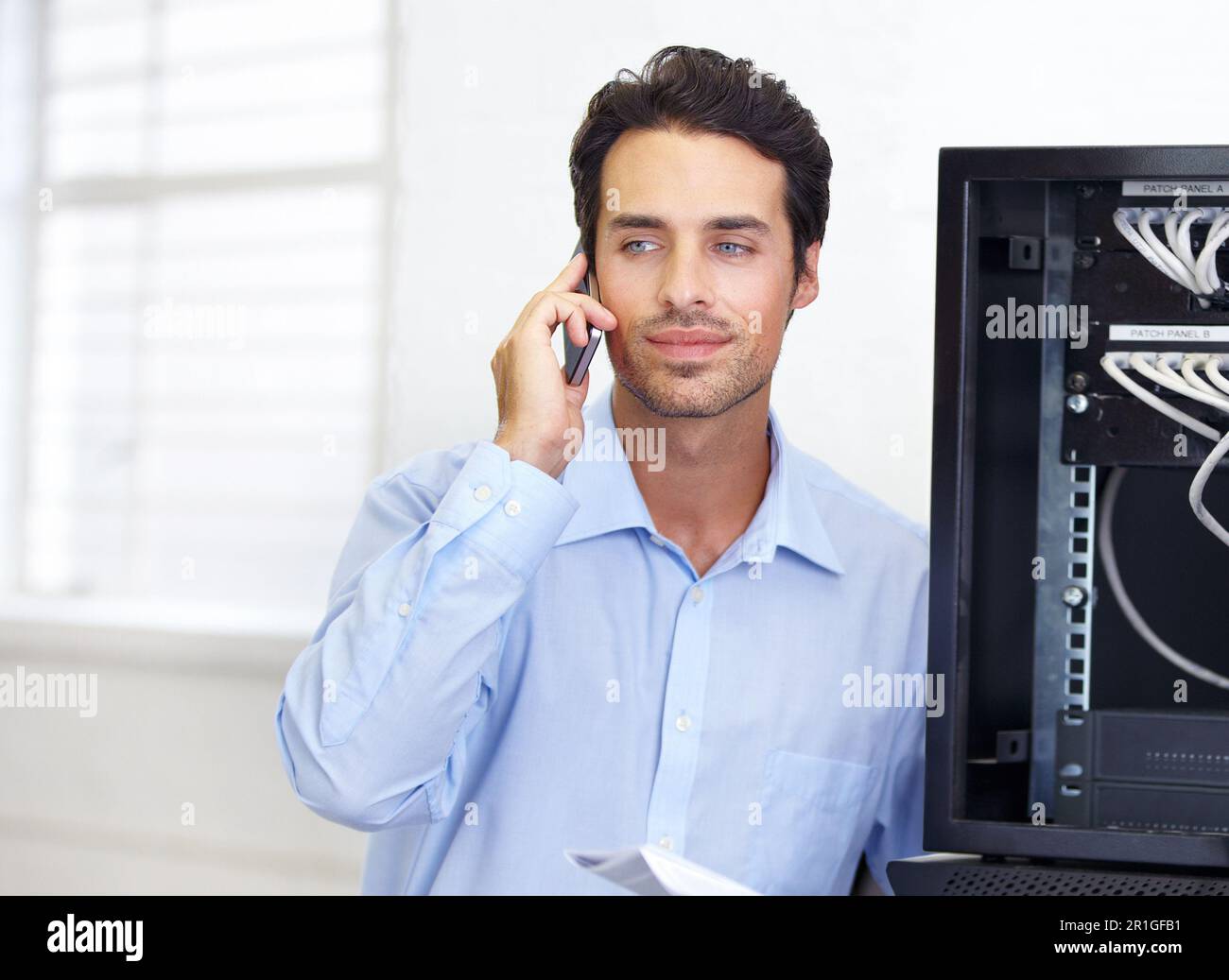 On phone businessman data error hi-res stock photography and images - Alamy