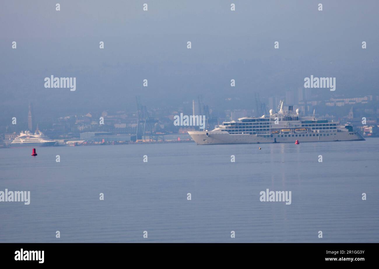 Silver endeavour hi-res stock photography and images - Alamy