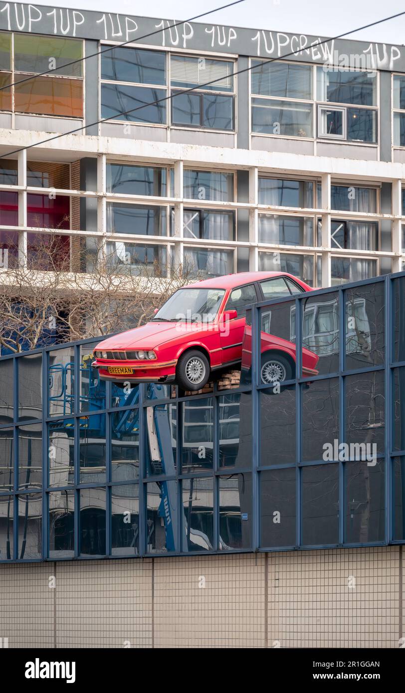 Parapet wall hi-res stock photography and images - Alamy