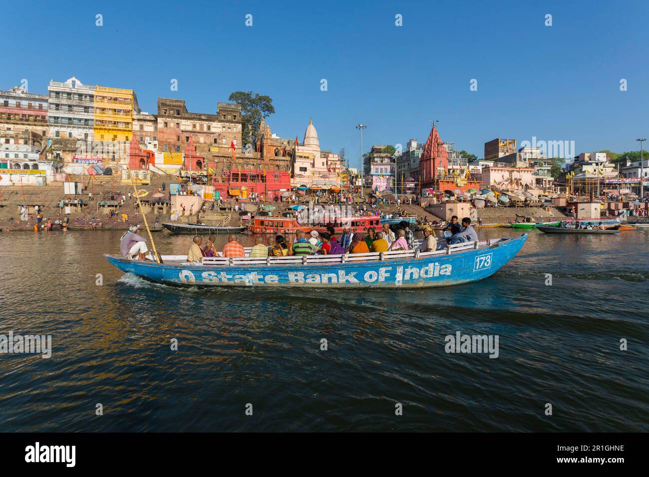 City view, early morning boat trip on the holy river Ganges, city view ...