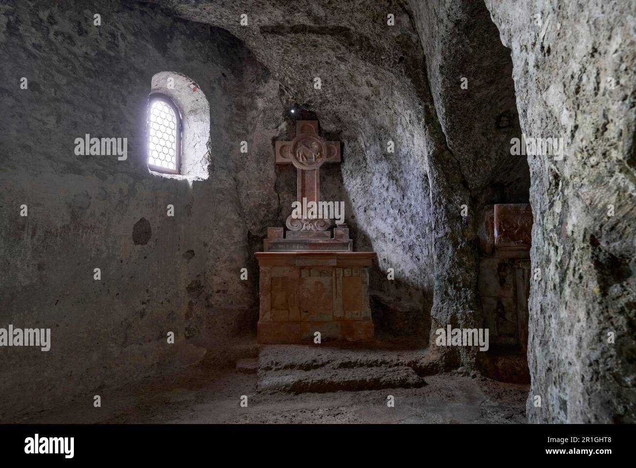 Early Christian Maximus Chapel, St. Peter's Cemetery Catacombs ...