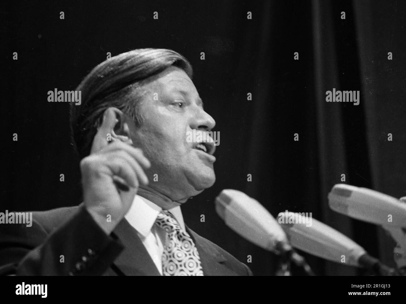 Personalities from politics, business and culture from the years 1965 ...