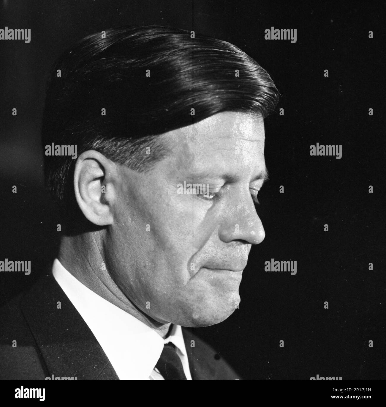 Personalities from politics, economy and culture from the years 1965-71 ...