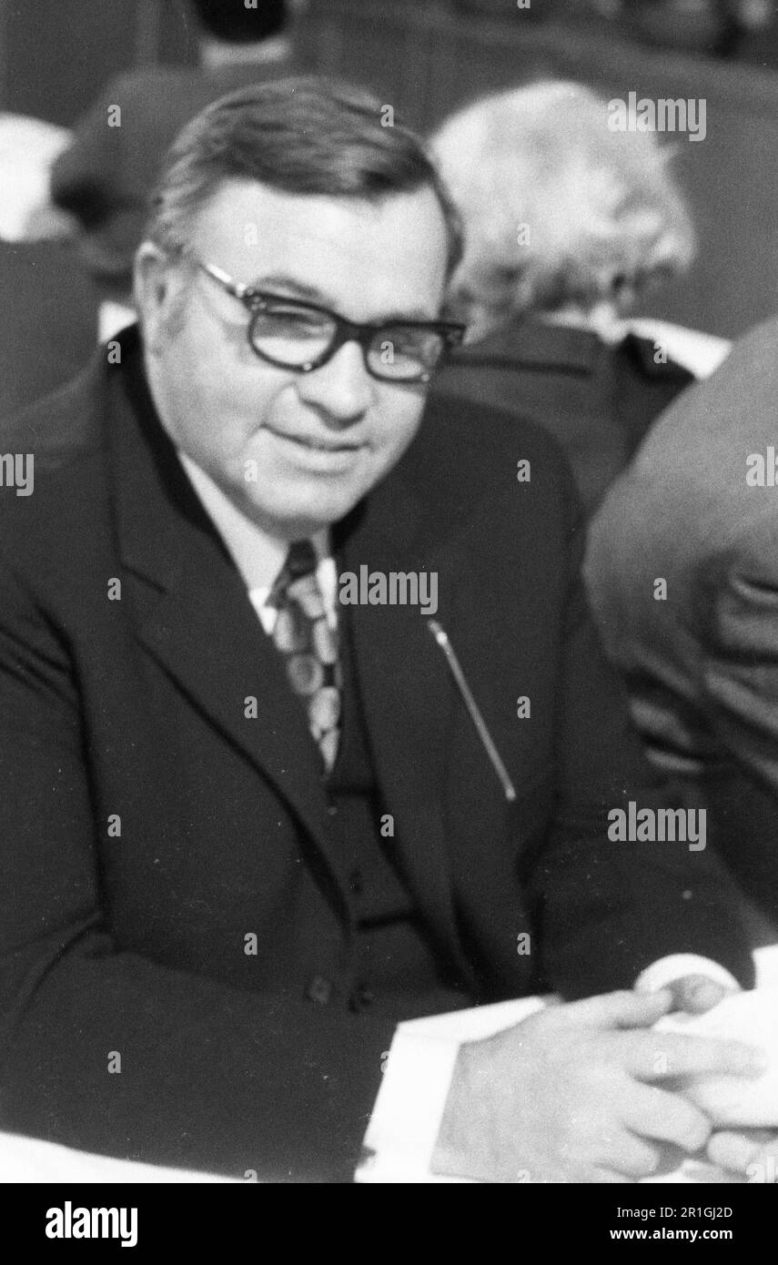 Personalities from politics, business and culture from the years 1965 ...