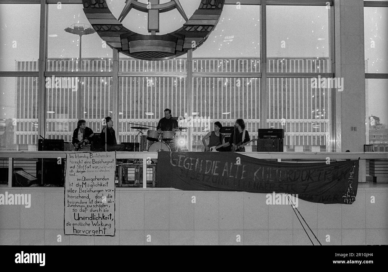 Ministry band Black and White Stock Photos & Images - Alamy