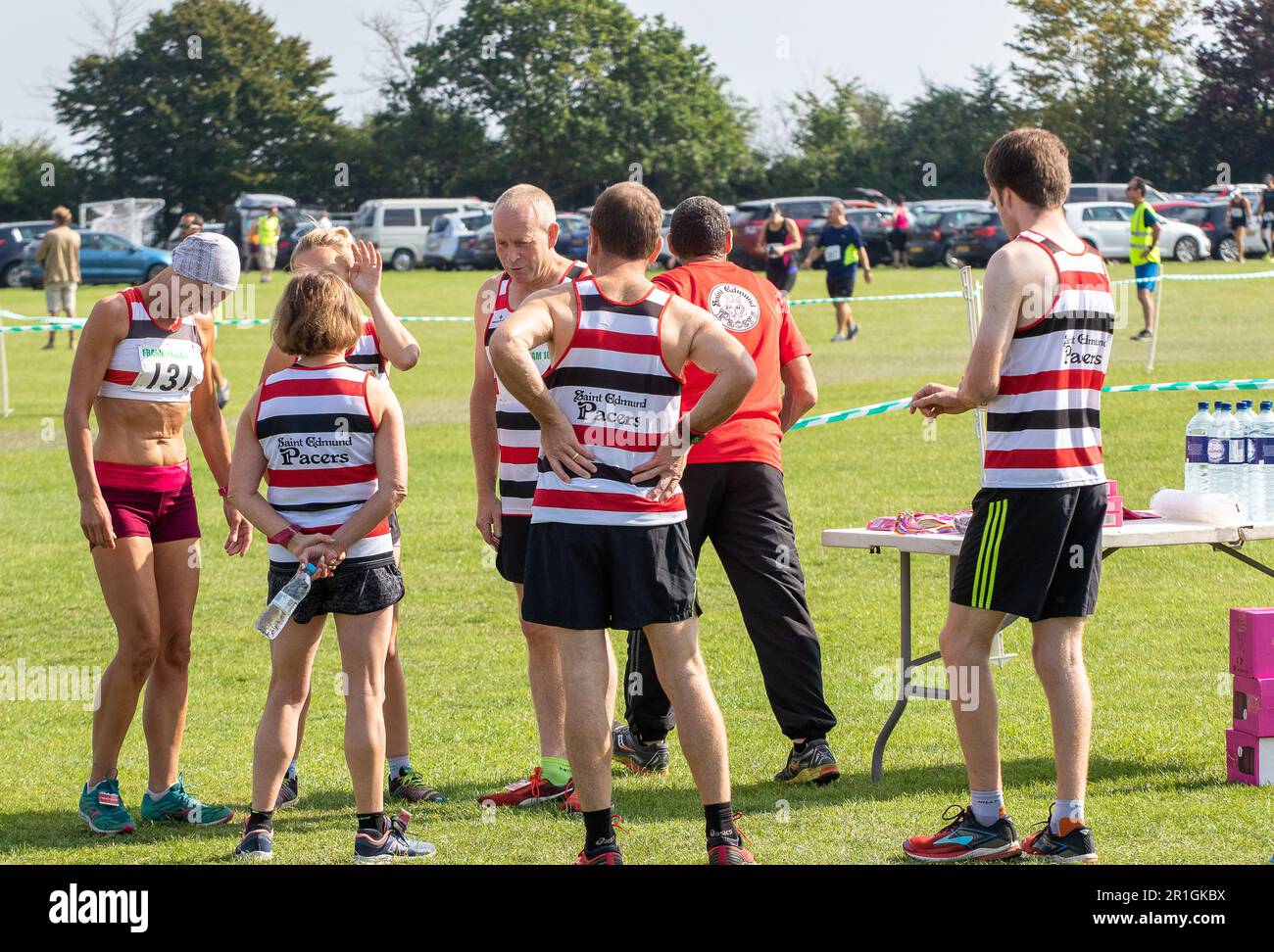 St Edmund Pacers cub runners before the Framlingham Flyers 10km road ...