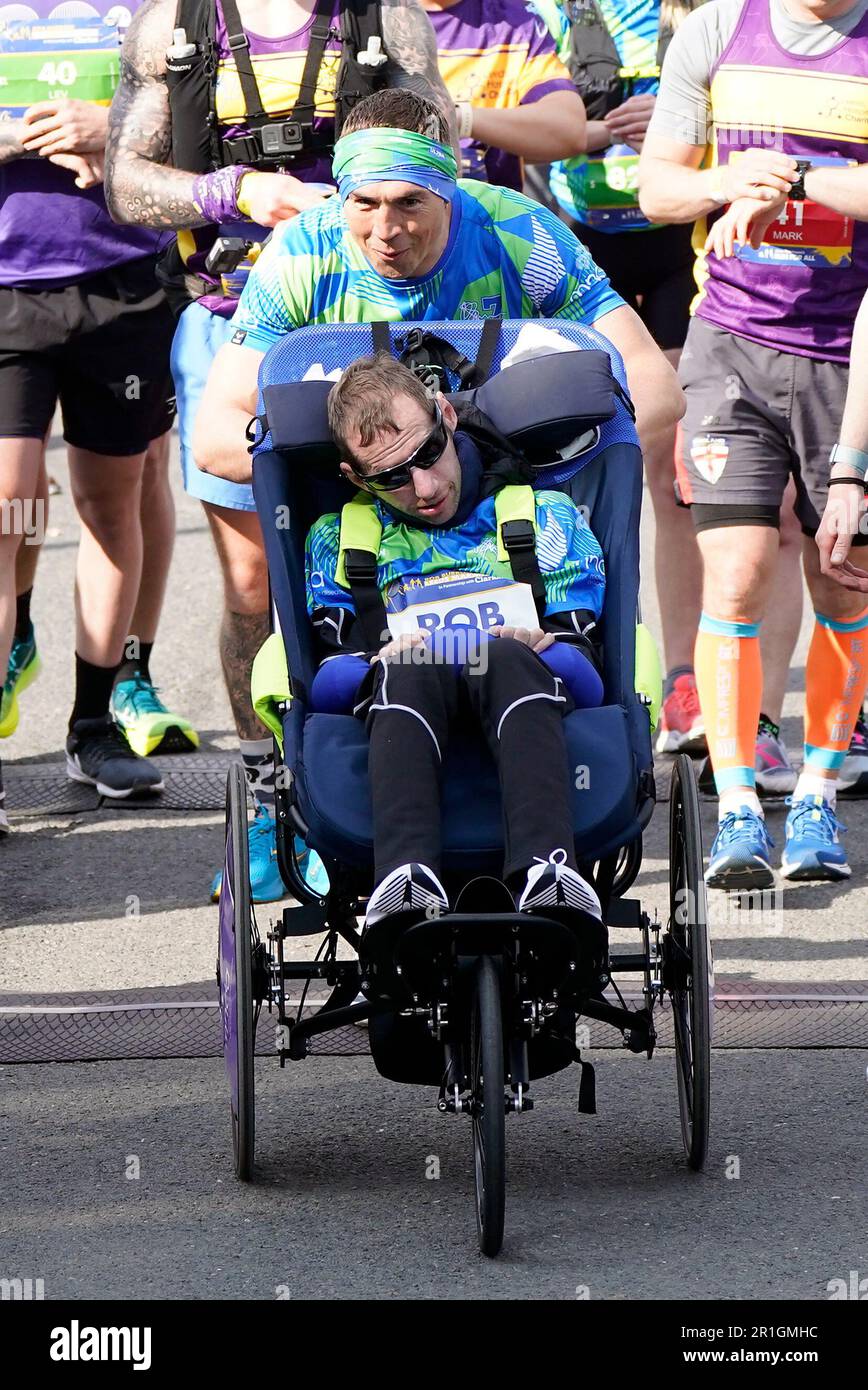 Rob Burrow and Kevin Sinfield at the start of the 2023 Rob Burrow Leeds ...