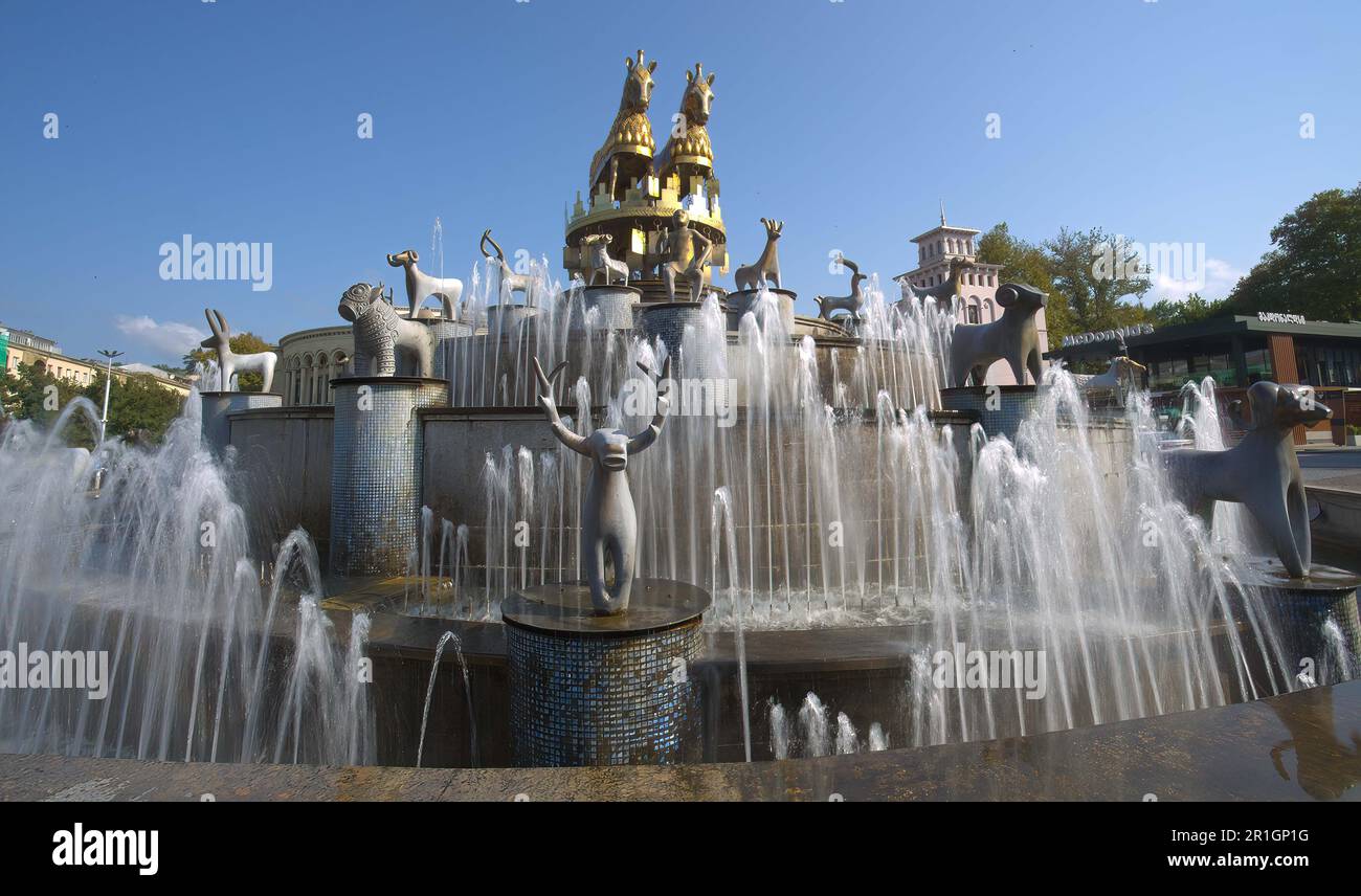 Refreshing fountain hi-res stock photography and images - Alamy