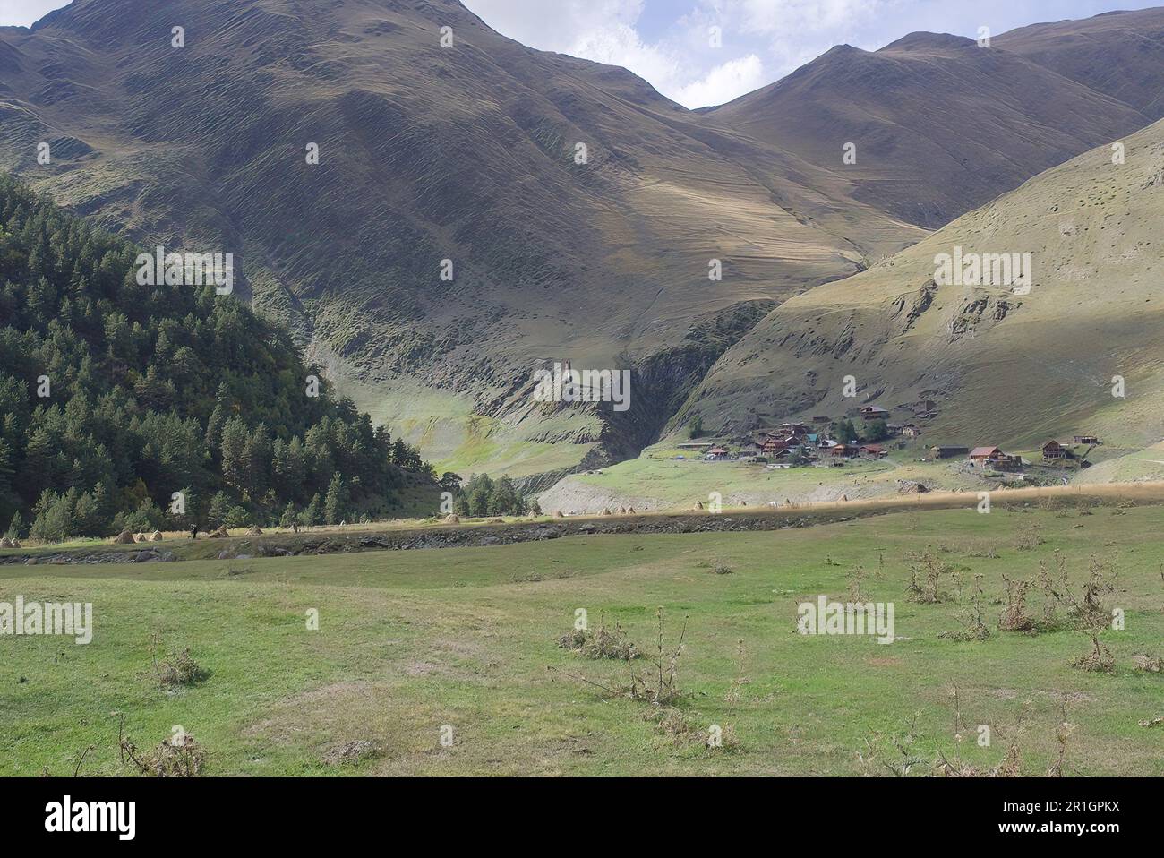 Quiet valley hi-res stock photography and images - Alamy