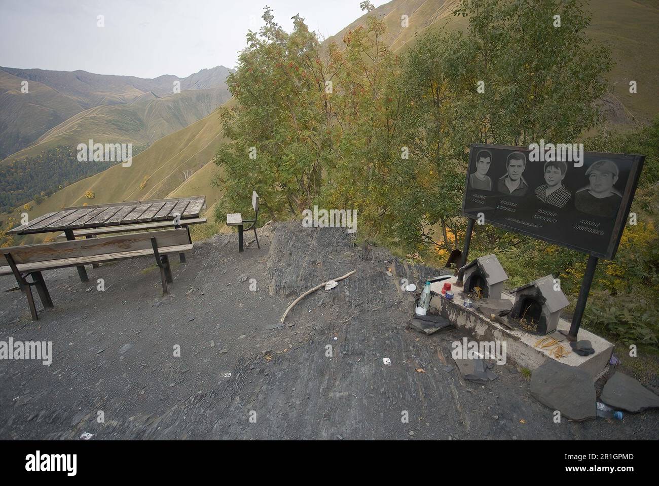 A most dangerous road Stock Photo - Alamy