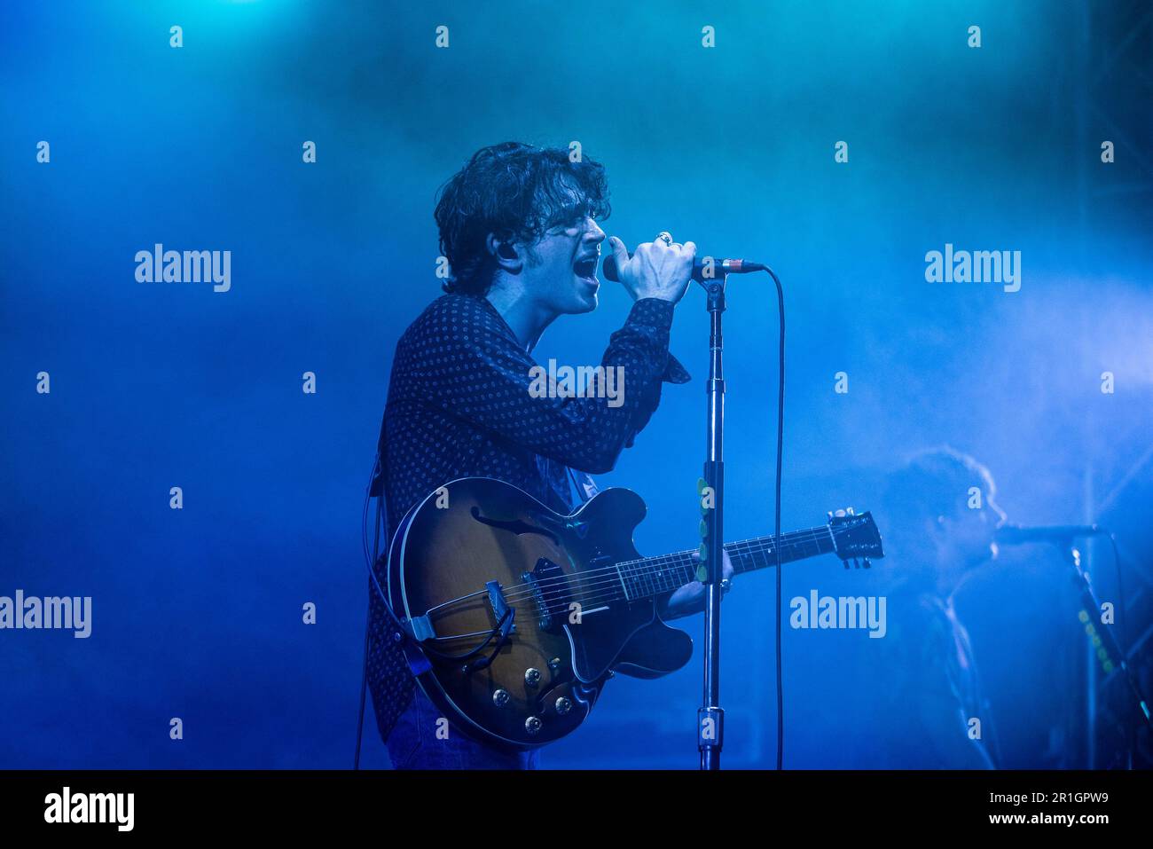 Elijah Hewson (Inhaler Stock Photo - Alamy