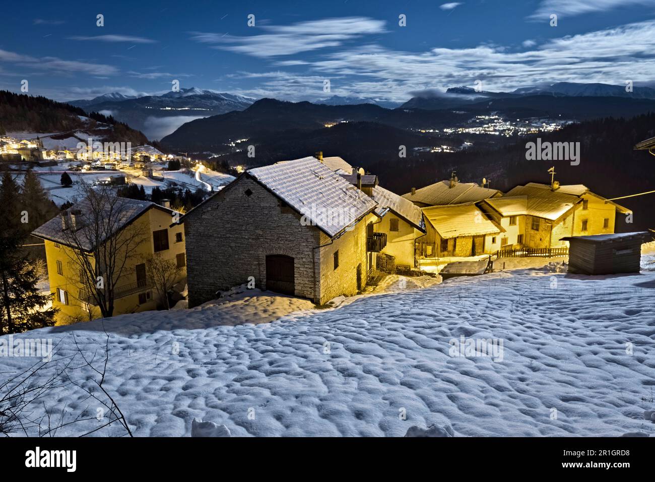 Alpine village night hi-res stock photography and images - Alamy