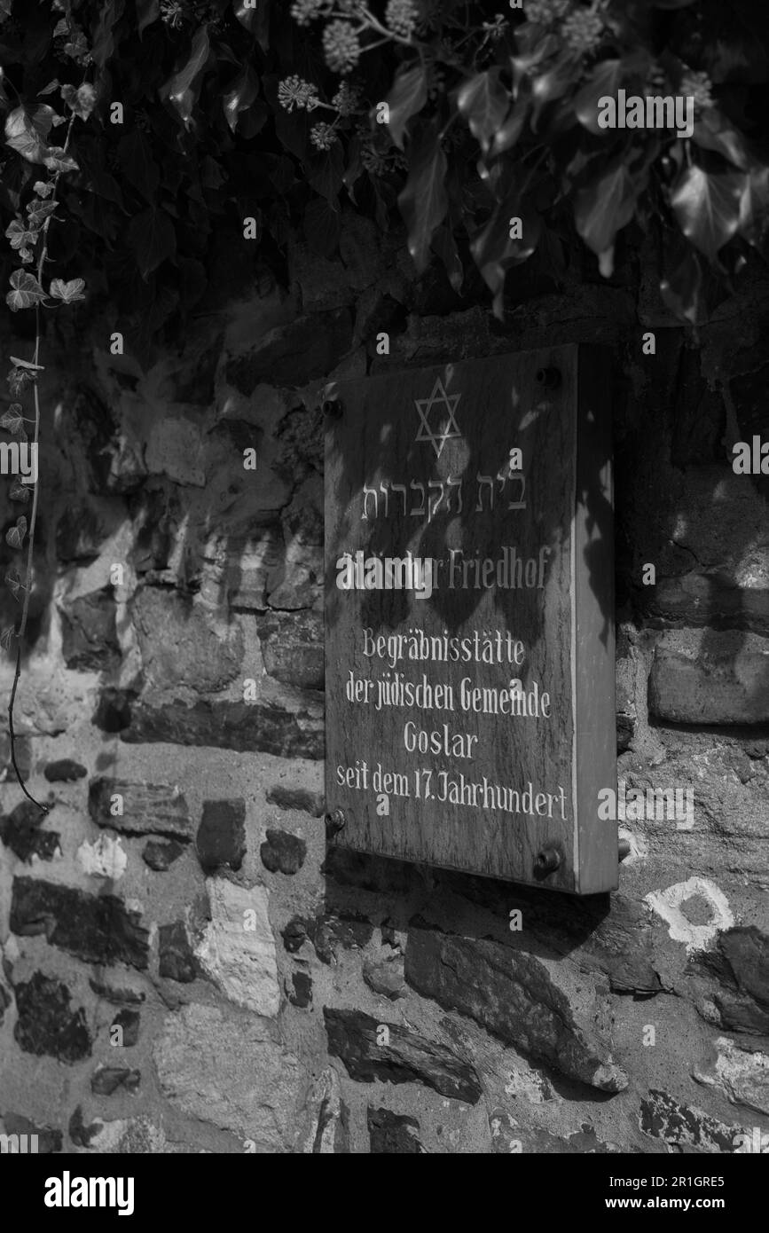 Engraved plaque details Black and White Stock Photos & Images - Alamy