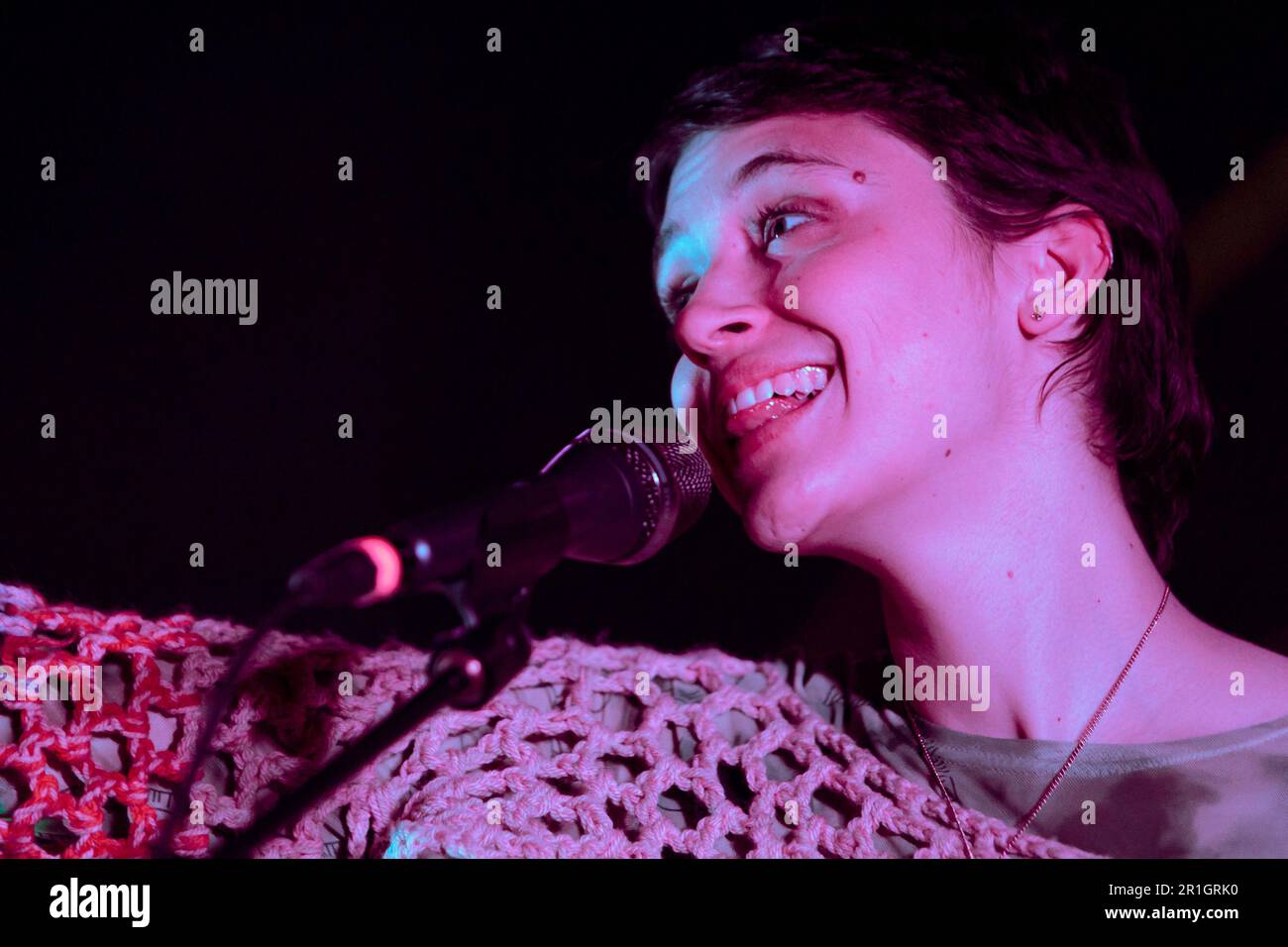 Pomme singer hi-res stock photography and images - Alamy