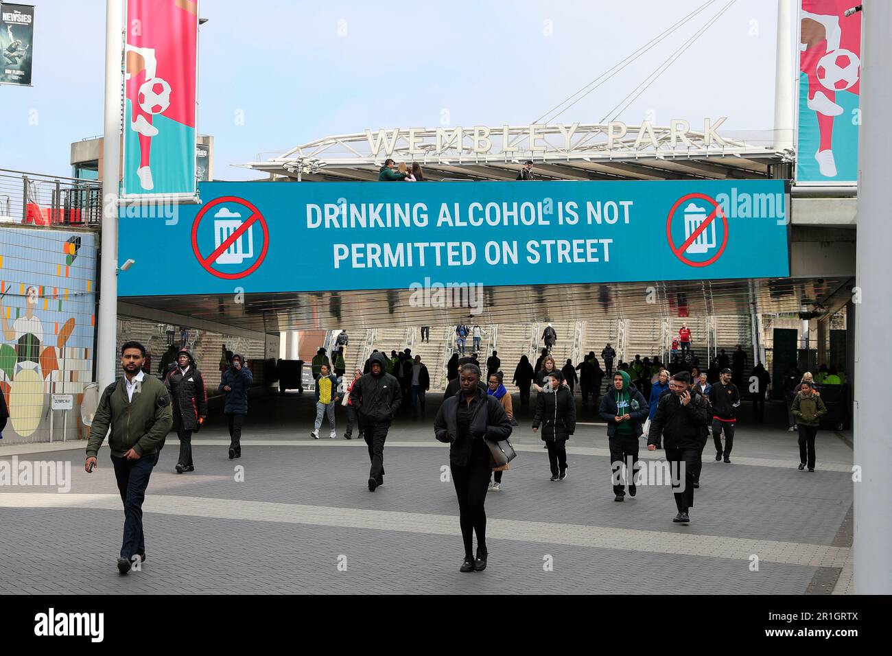 No alcohol signs outside Wembley ahead of the Vitality Women's FA Cup ...