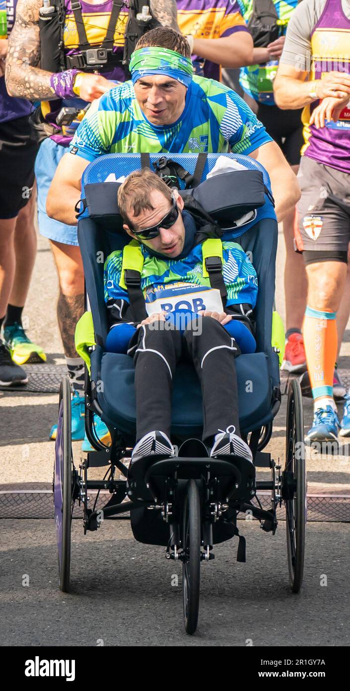 Rob Burrow and Kevin Sinfield at the start of the 2023 Rob Burrow Leeds ...