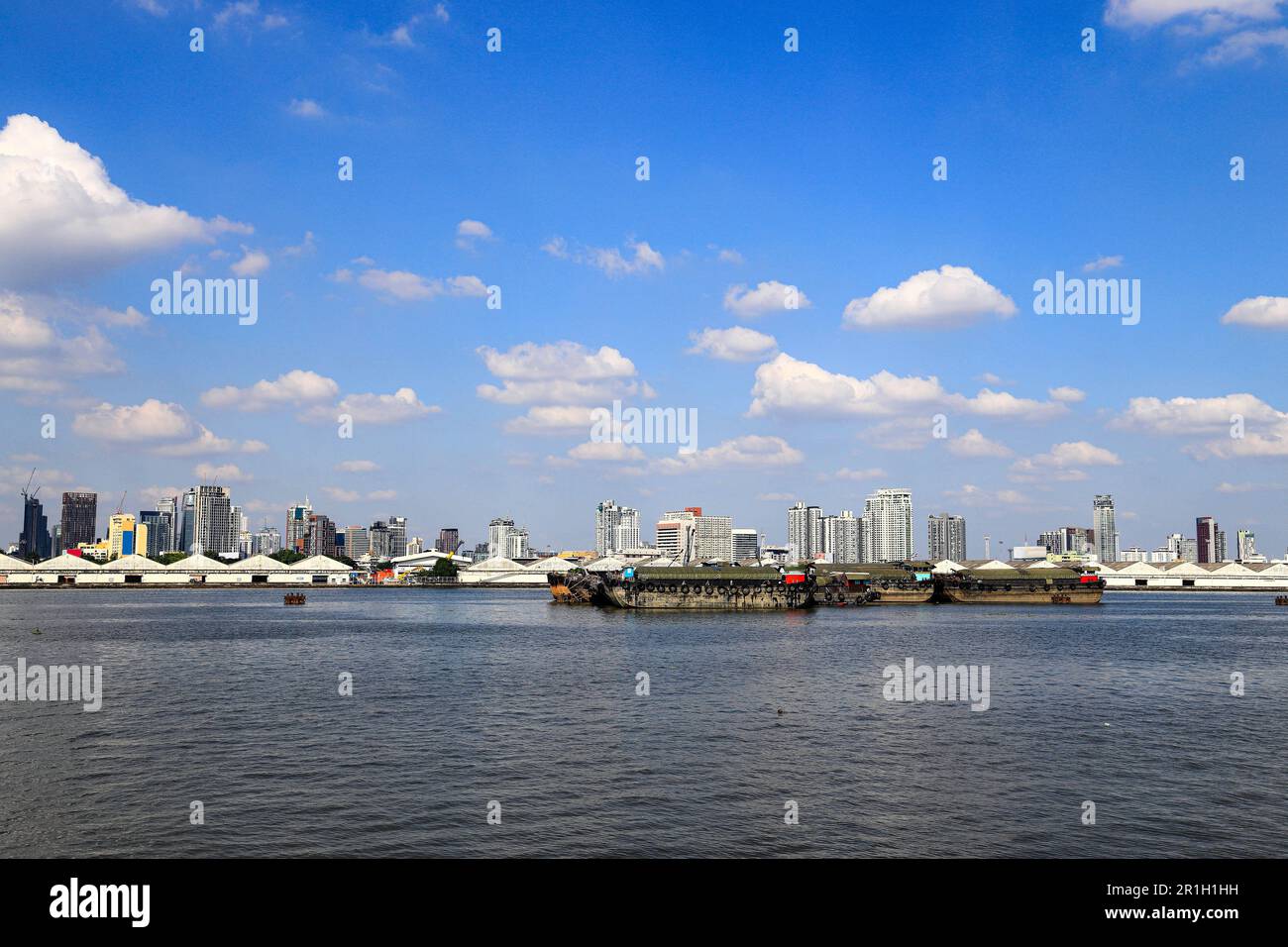 The Cargo ship or Freight ship fleet on service near Bangkok shipping ...