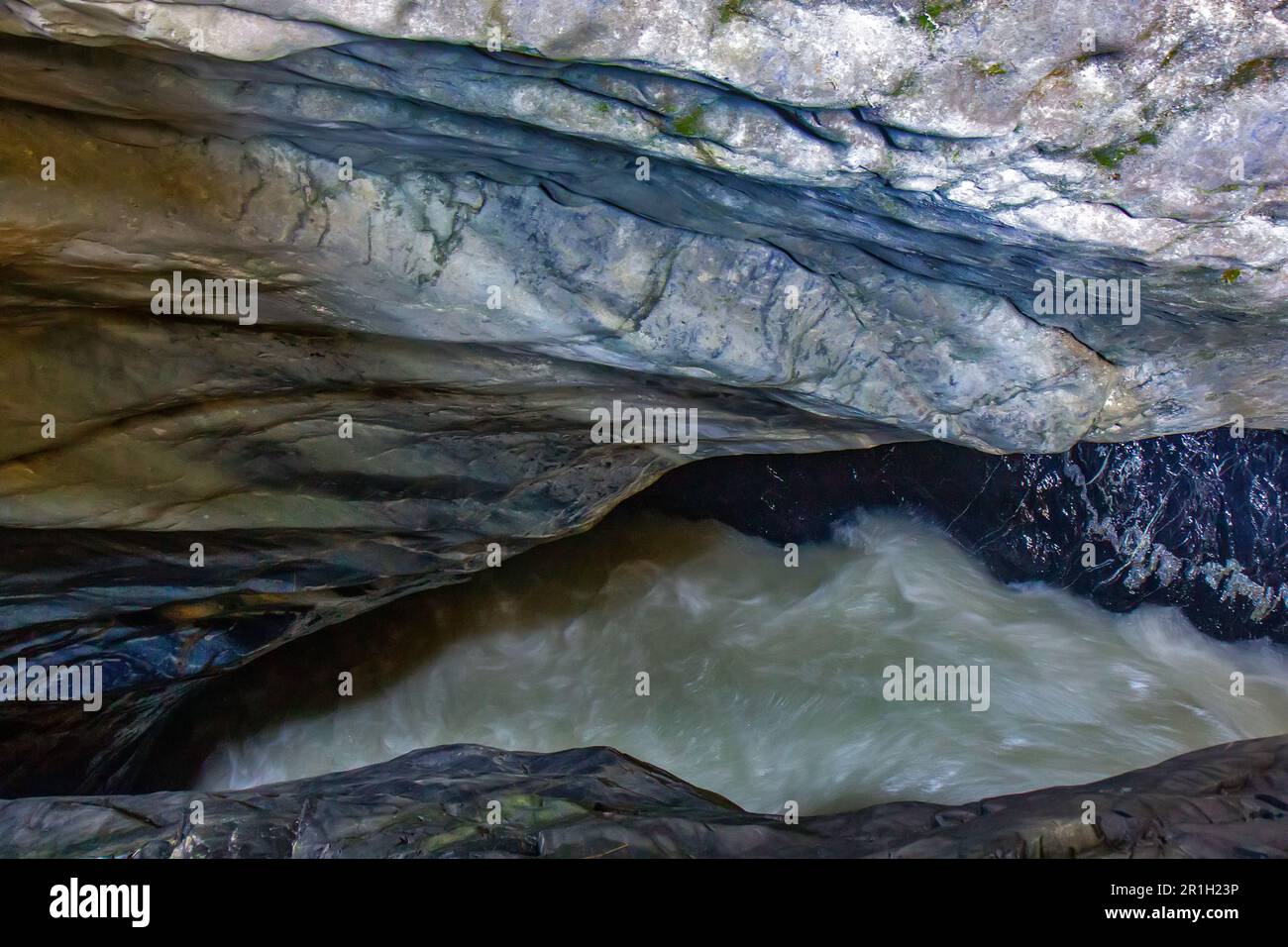 Trummelbach falls, Lauterbrunnen, Switzerland - Europe's largest ...