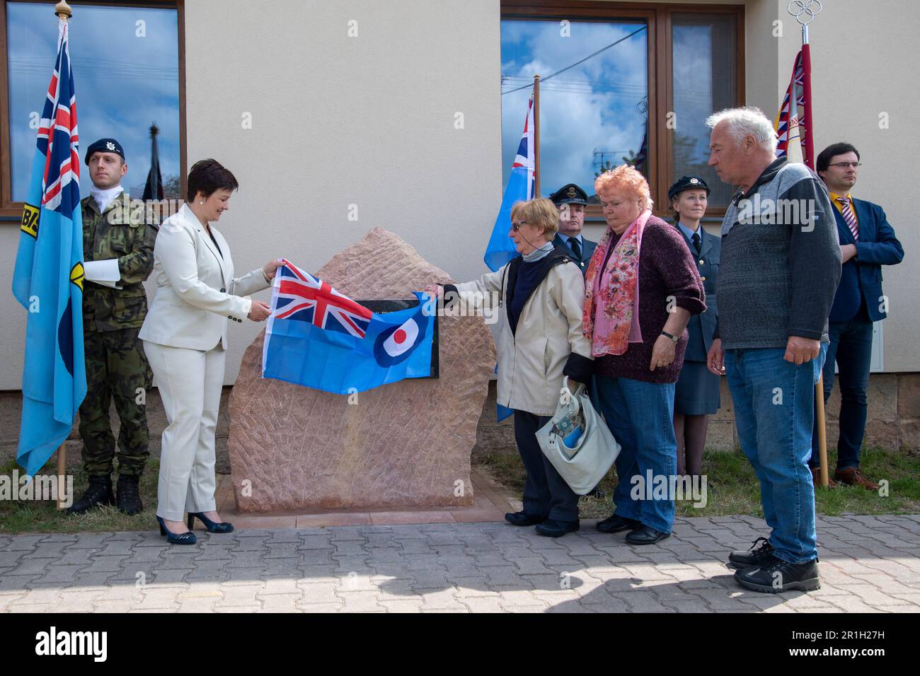 Lazne Belohrad, Czech Republic. 14th May, 2023. L-R Mayor Alena ...