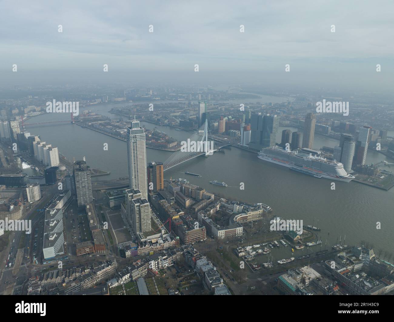 Rotterdams modern architecture hi-res stock photography and images - Alamy