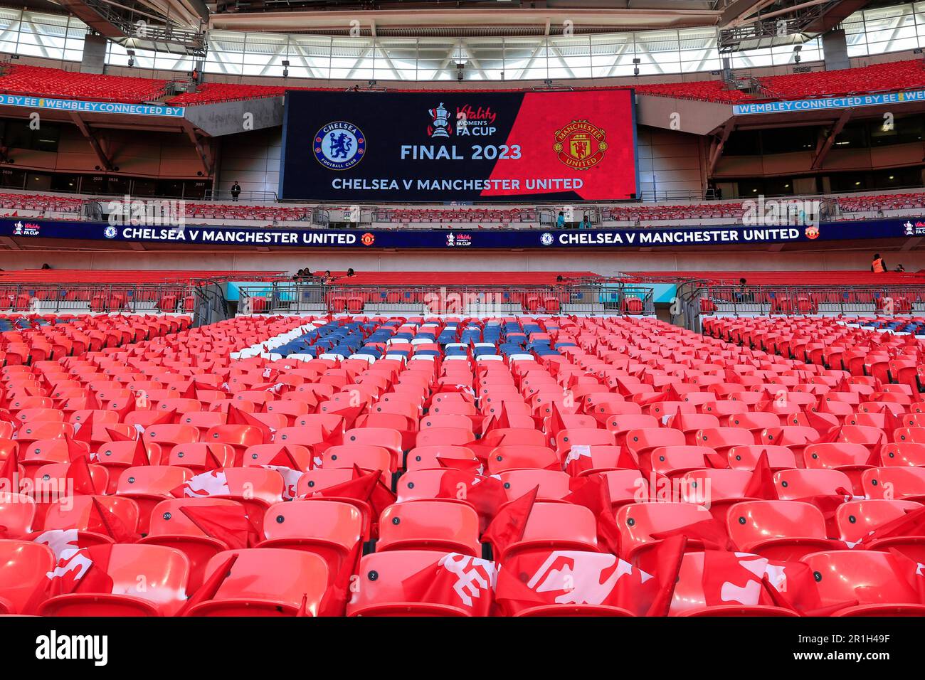 Wembley stadium interior hi-res stock photography and images - Alamy