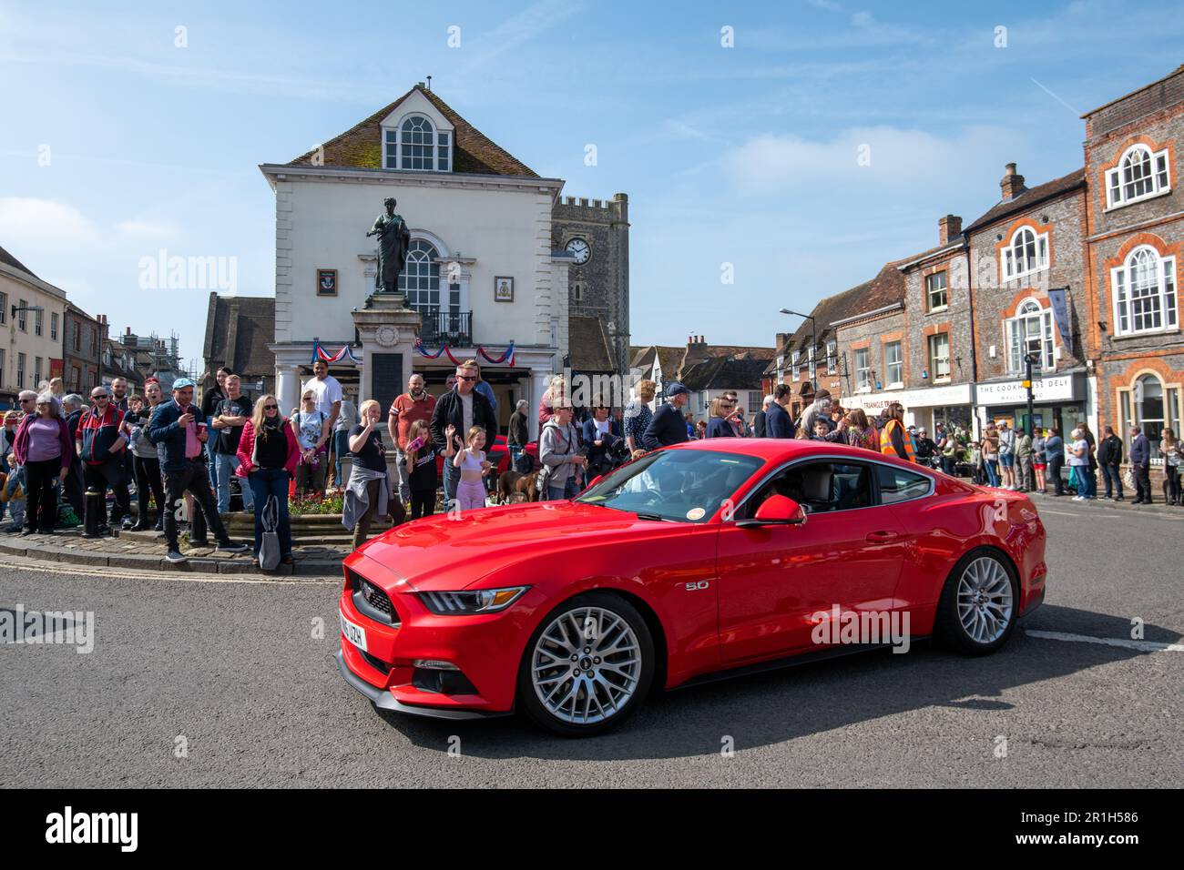 Wallingford car rally 2023 vehicle parade through wallingford hi-res ...