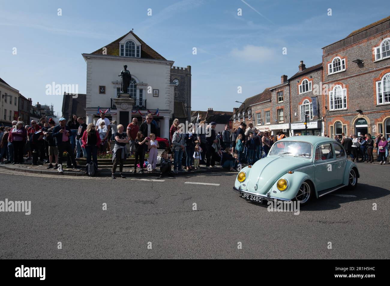 Wallingford car rally 2023 vehicle parade through wallingford hi-res ...