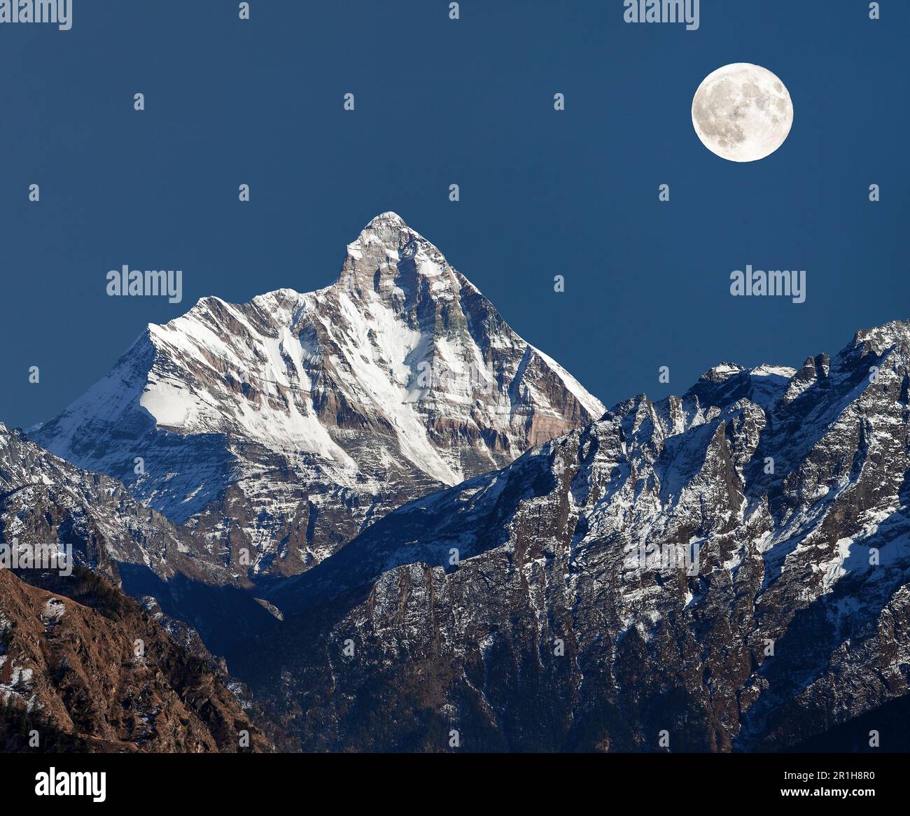Auli himalayas hi-res stock photography and images - Alamy