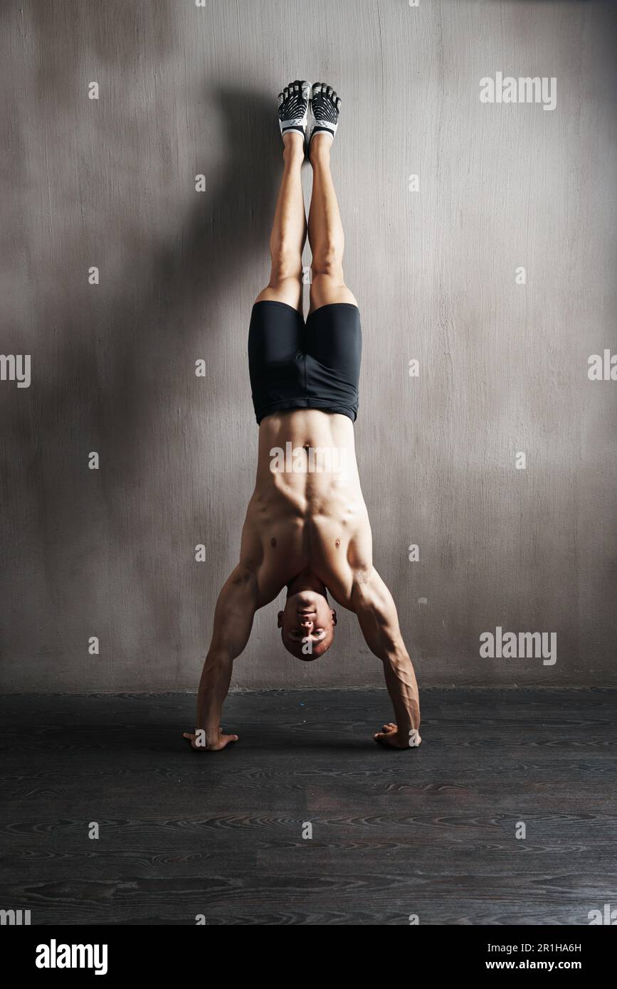 Handstand Push Up