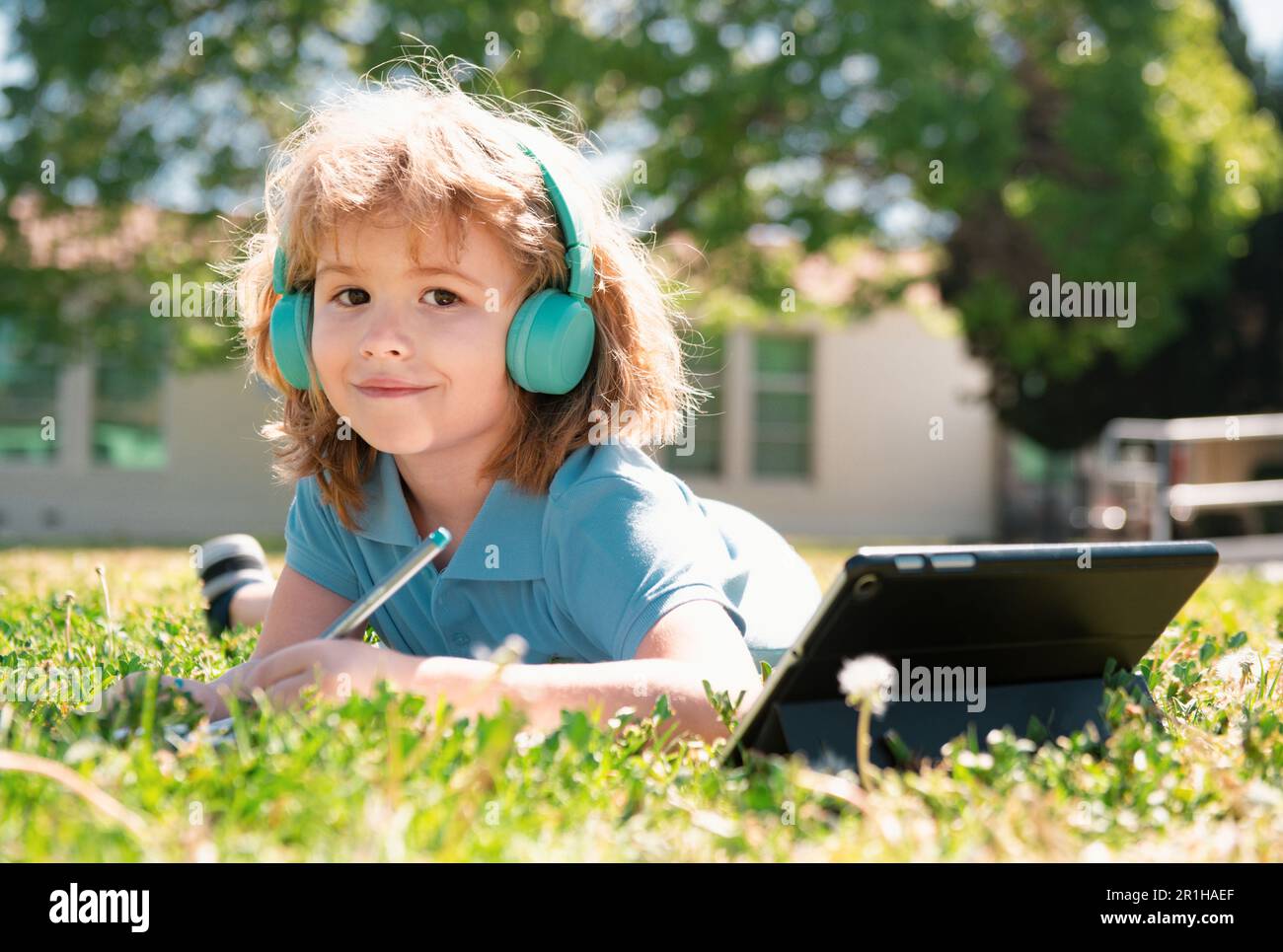 Kid distance learning concept. Distance education, child on online ...