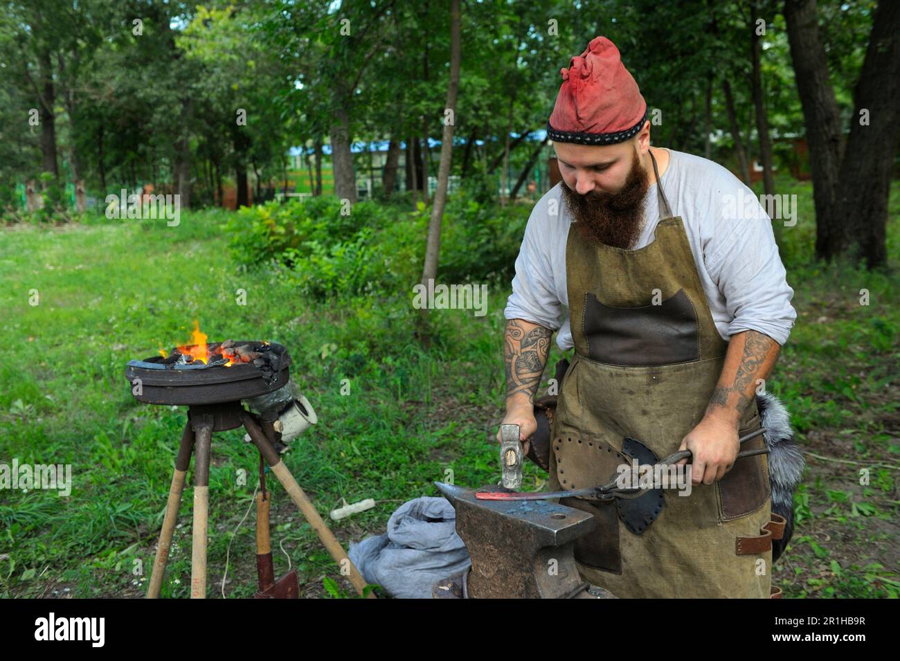 Burning metal piece hi-res stock photography and images - Alamy