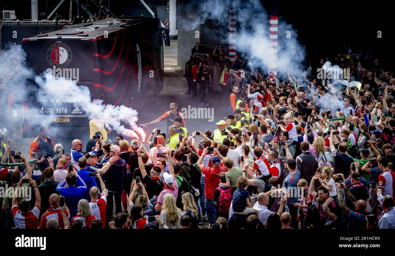 Netherlands fans bus hi-res stock photography and images - Alamy