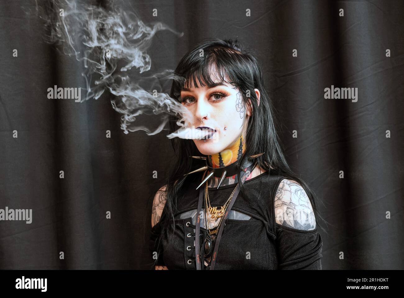 Goth girl with tattoos smoking hi-res stock photography and images - Alamy