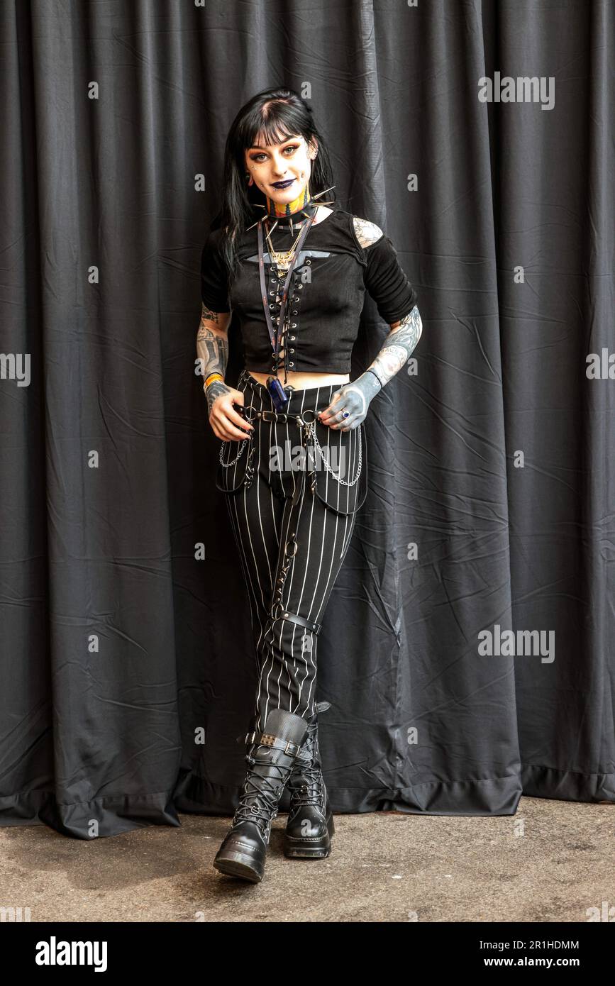 Goth girl with tattoos smoking hi-res stock photography and images - Alamy