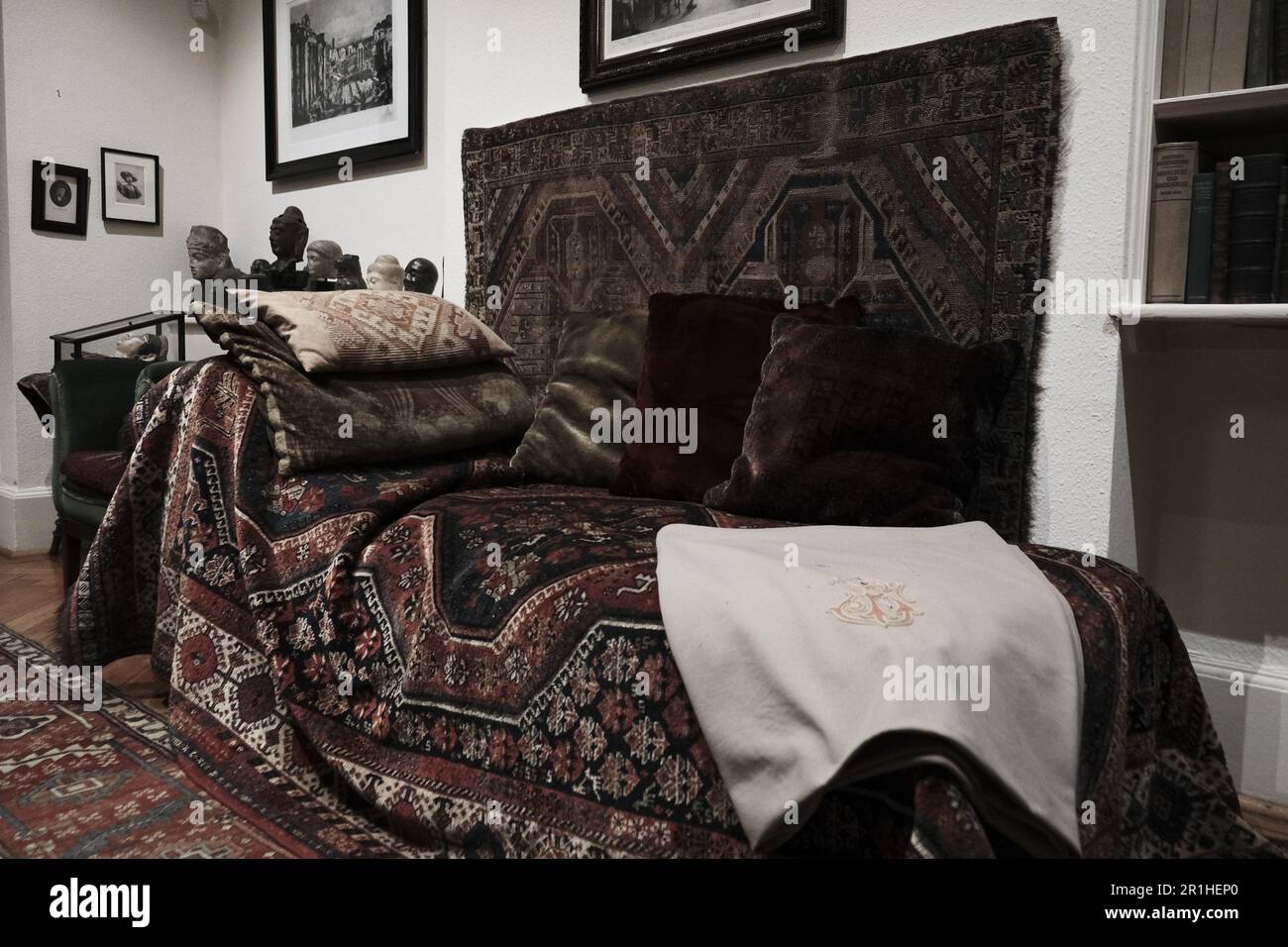 Sigmund Freud Museum, London Stock Photo - Alamy