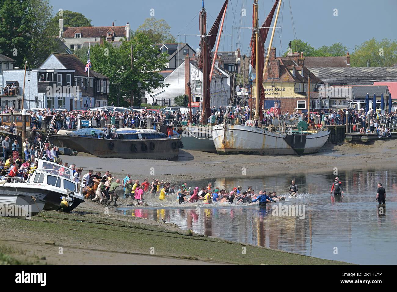 Maldon Essex, UK. 14th May, 2023. The Maldon Mud race returns to ...