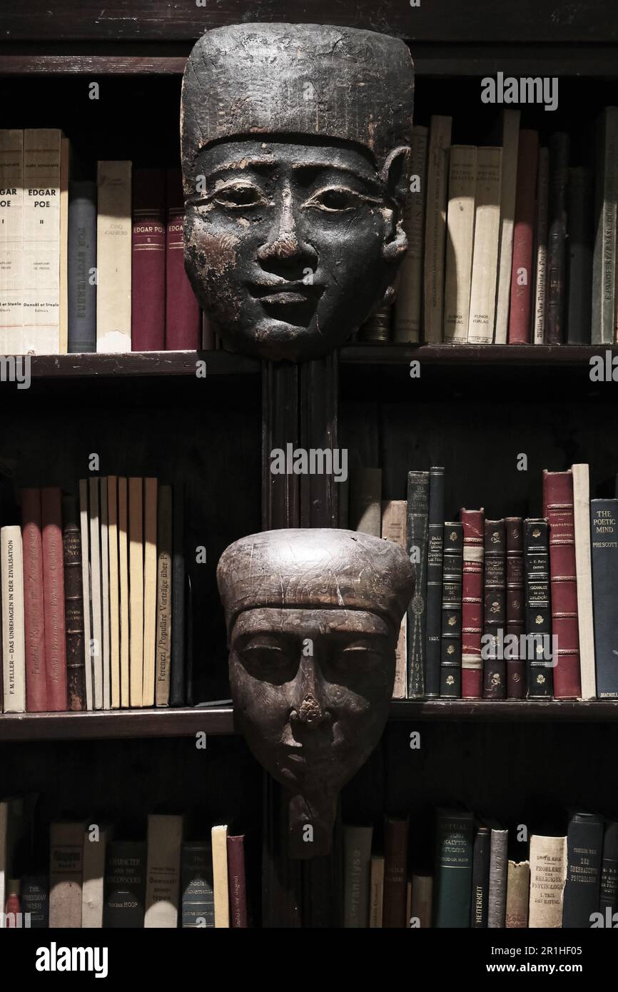 Sigmund Freud Museum, London Stock Photo - Alamy