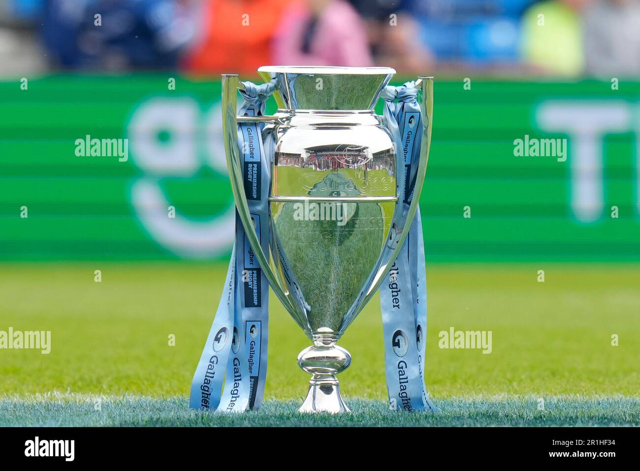 Gallagher premiership rugby trophy hi-res stock photography and images ...