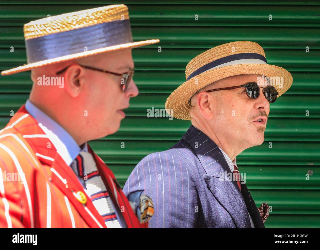 Chap flameurs hi-res stock photography and images - Alamy