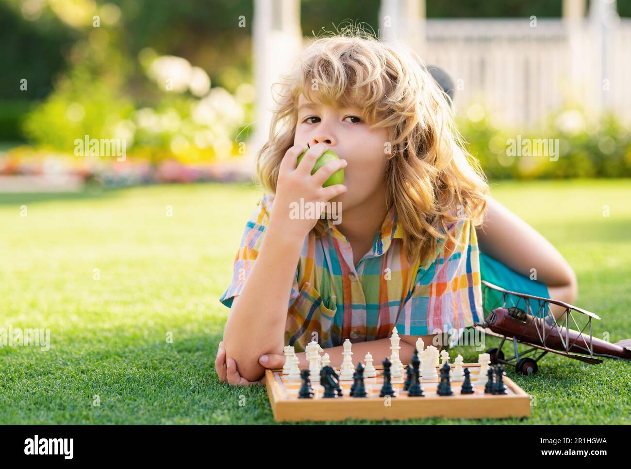Playing board game and eating hi-res stock photography and images - Alamy