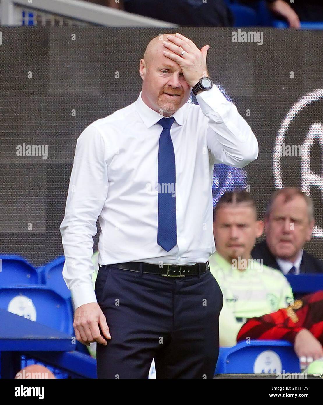 Everton manager Sean Dyche on the touchline during the Premier League ...